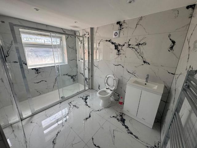 4 bedroom terraced house to rent