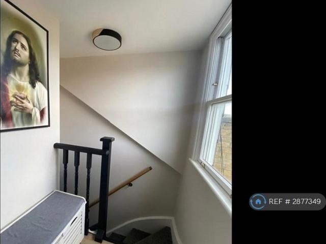 4 bedroom terraced house to rent
