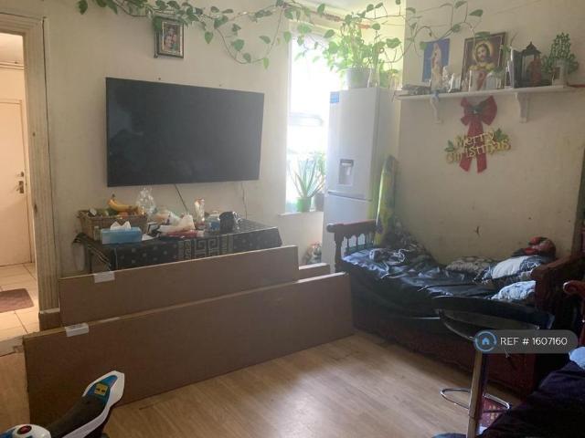 4 bedroom terraced house to rent