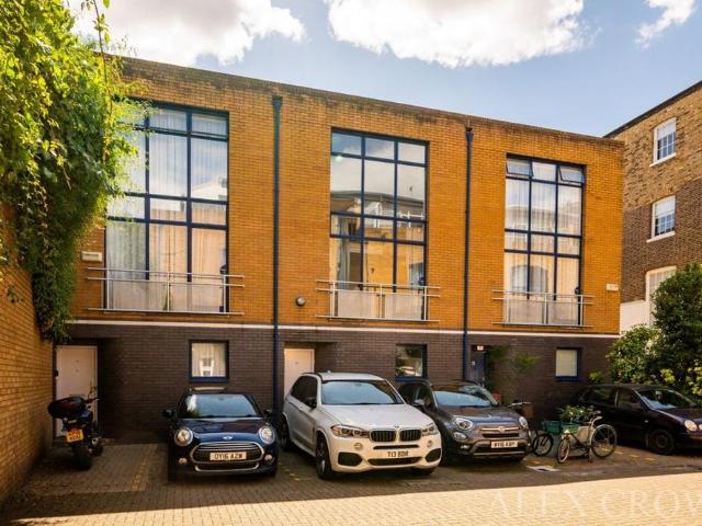 4 bedroom terraced house to rent