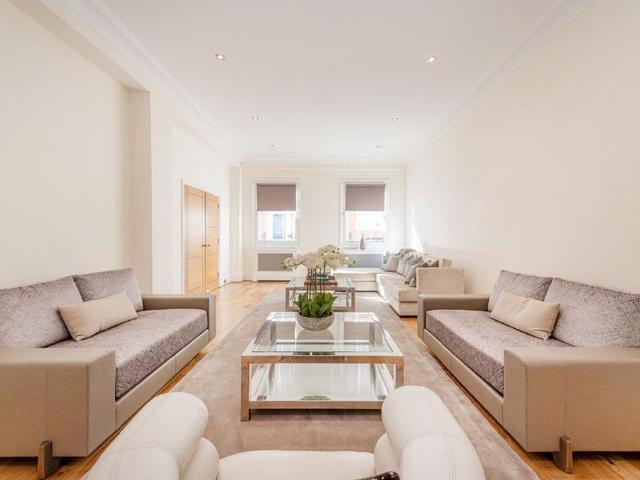 4 bedroom terraced house to rent