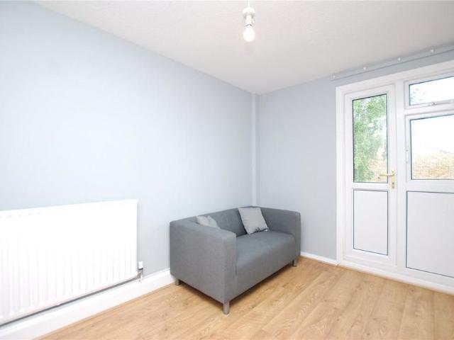 4 bedroom terraced house to rent