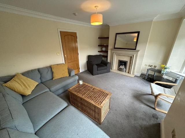 4 bedroom terraced house to rent