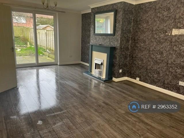 4 bedroom terraced house to rent