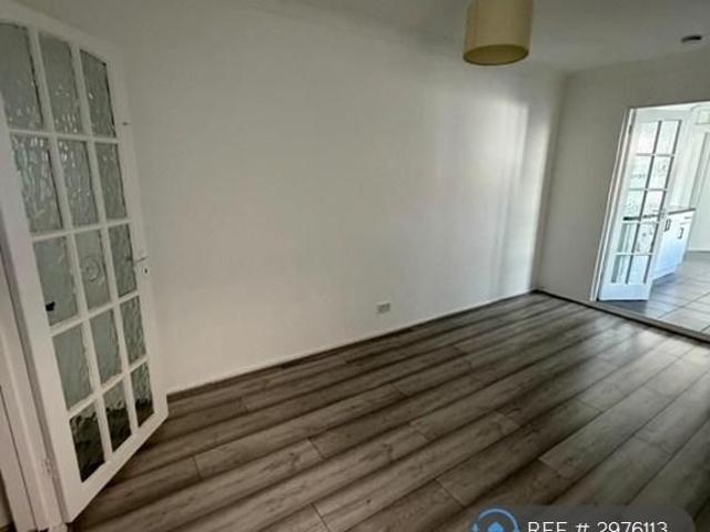 4 bedroom terraced house to rent