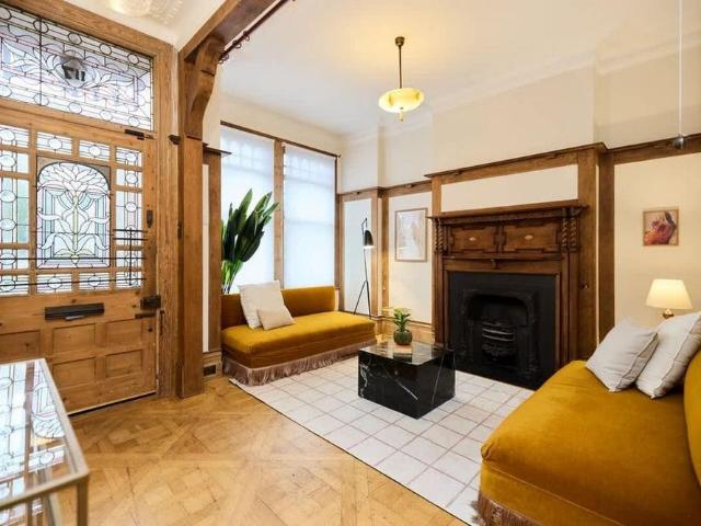 4 bedroom terraced house to rent
