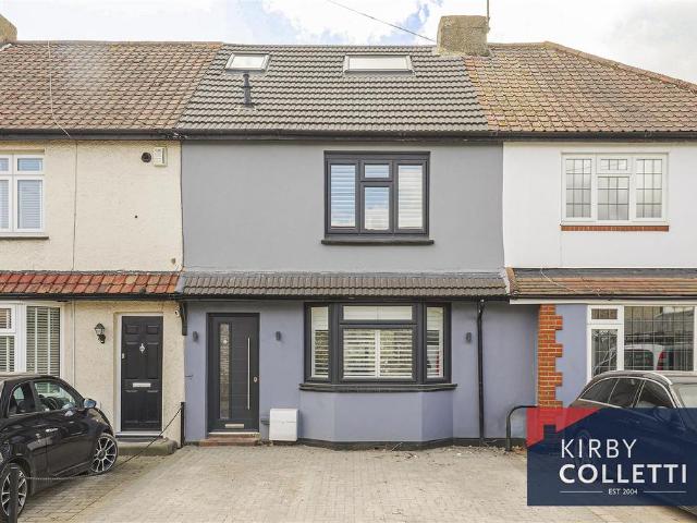 4 bedroom terraced house to rent