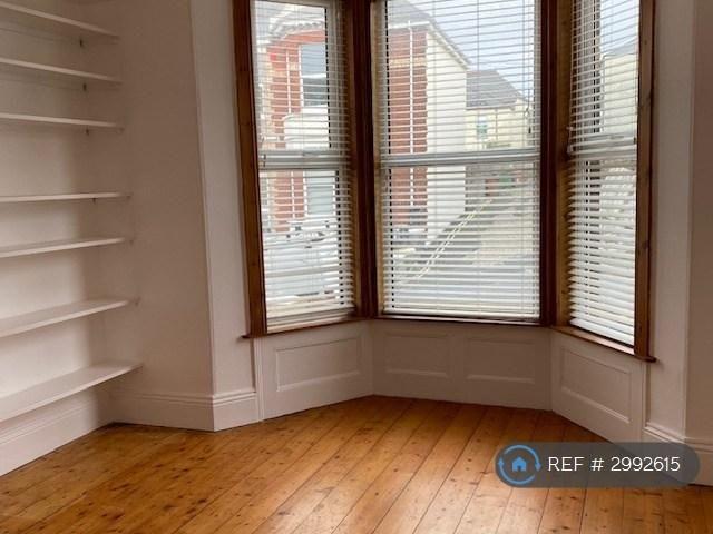 4 bedroom terraced house to rent
