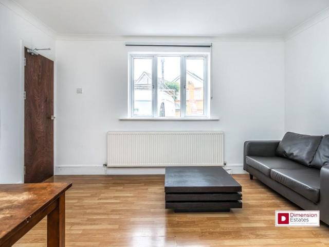 4 bedroom terraced house to rent