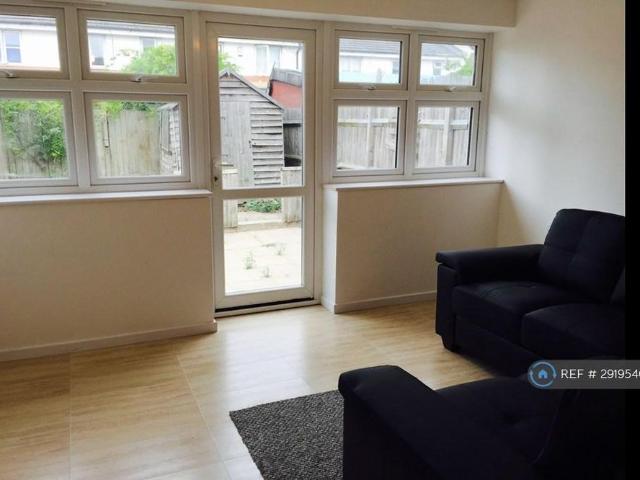4 bedroom terraced house to rent