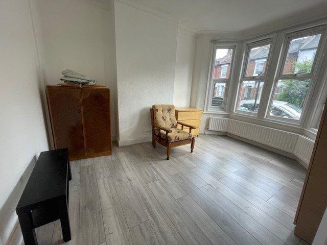 4 bedroom terraced house to rent