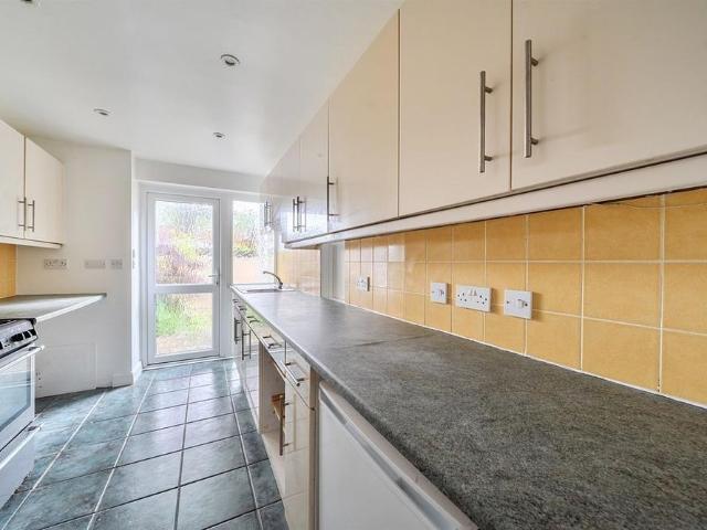 4 bedroom terraced house to rent