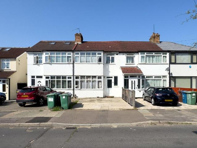 4 bedroom terraced house to rent