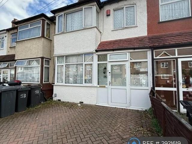 4 bedroom terraced house to rent