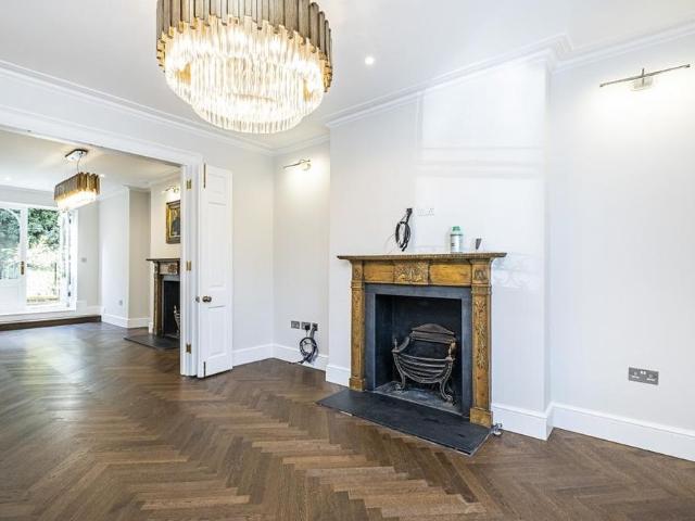 4 bedroom terraced house to rent