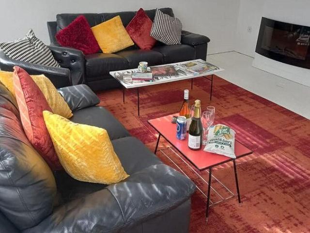 4 bedroom terraced house to rent
