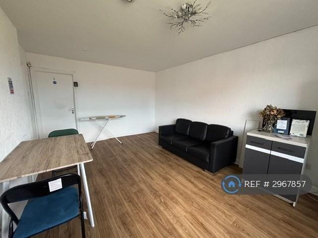 4 bedroom terraced house to rent