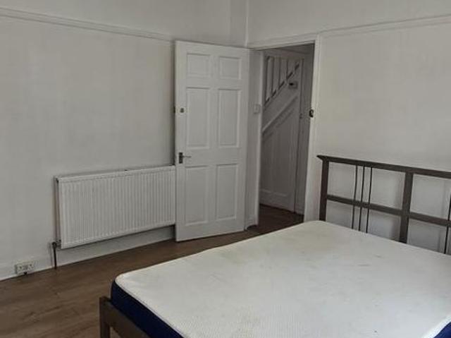 4 bedroom terraced house to rent