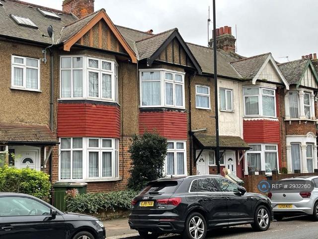 4 bedroom terraced house to rent