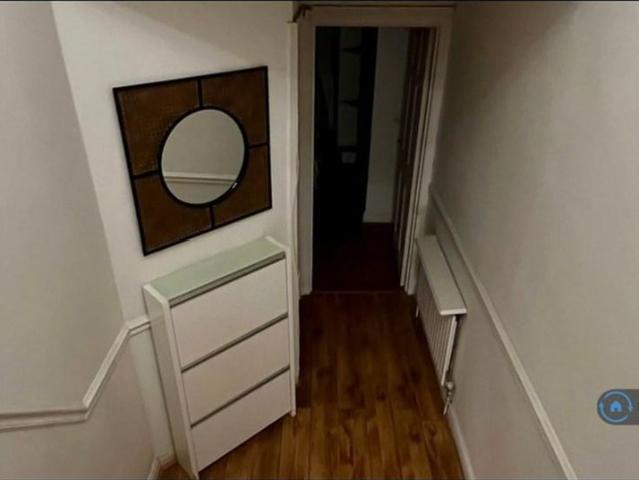 4 bedroom terraced house to rent