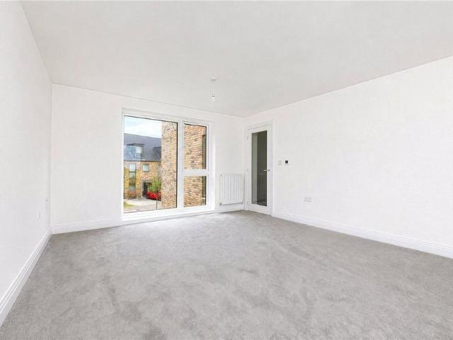 4 bedroom terraced house to rent