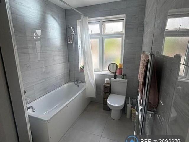 4 bedroom terraced house to rent