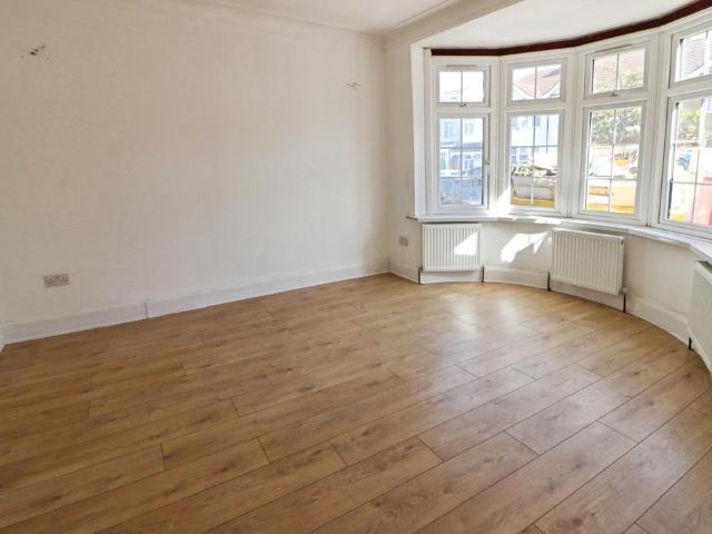 4 bedroom terraced house to rent