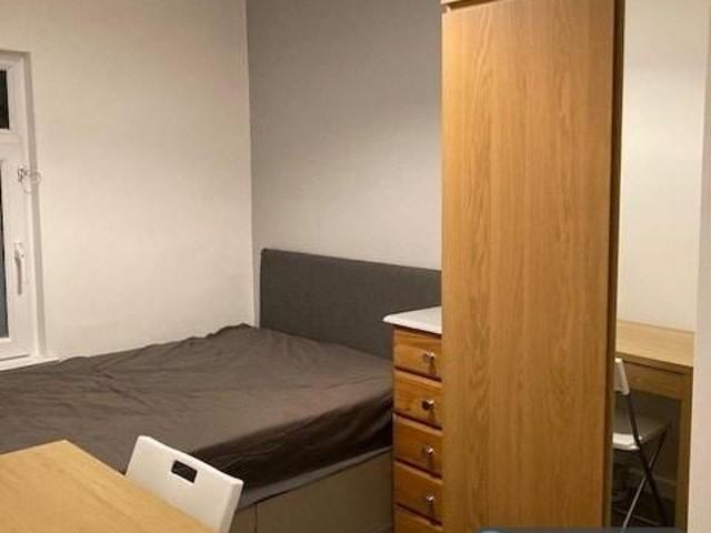 4 bedroom terraced house to rent