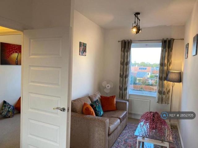 4 bedroom terraced house to rent