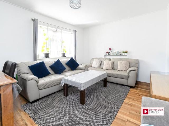 4 bedroom terraced house to rent