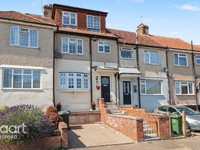 4 bedroom terraced house to rent