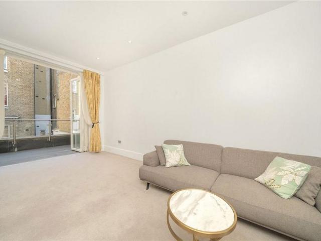 4 bedroom terraced house to rent