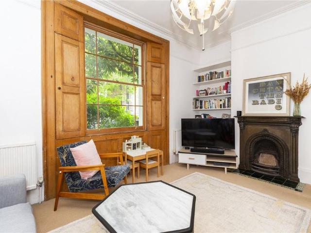 4 bedroom terraced house to rent