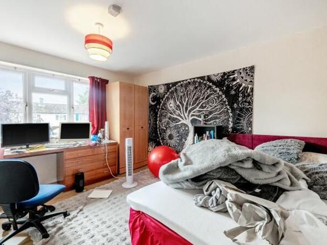 4 bedroom terraced house to rent