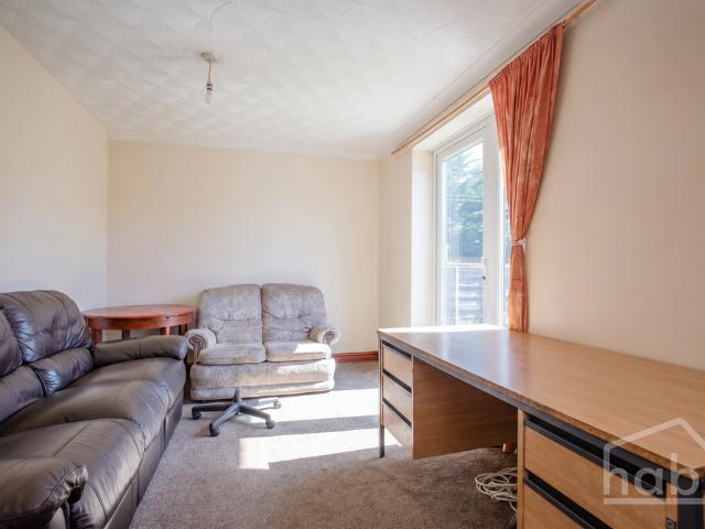 4 bedroom terraced house to rent