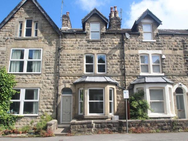 4 bedroom terraced house to rent
