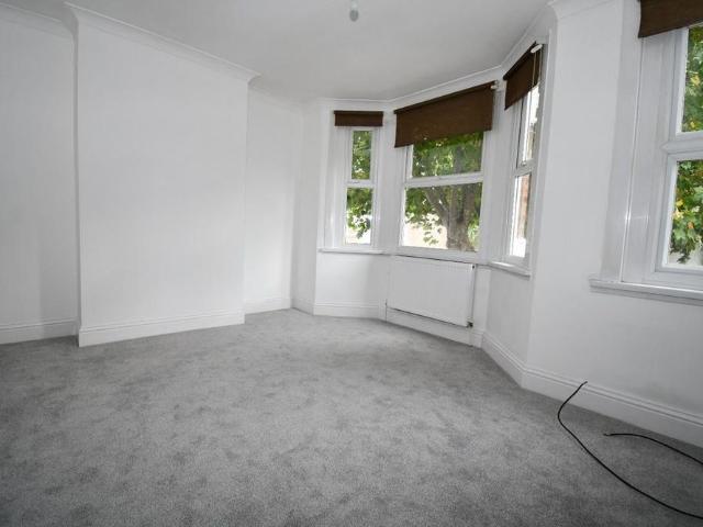 4 bedroom terraced house to rent