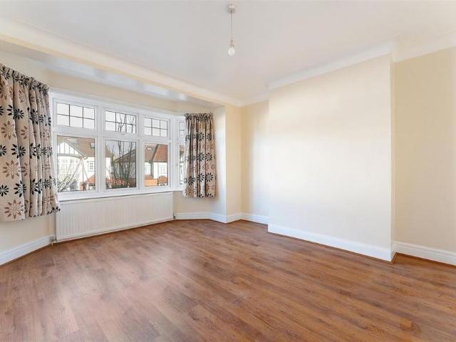 4 bedroom terraced house to rent