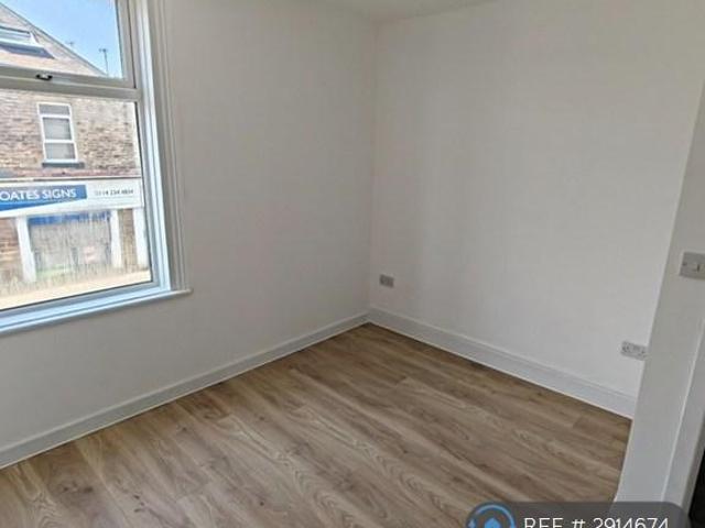 4 bedroom terraced house to rent