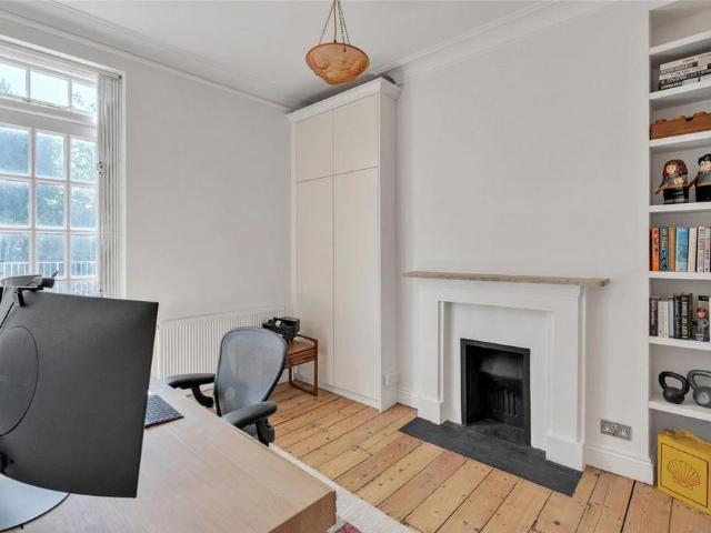 4 bedroom terraced house to rent