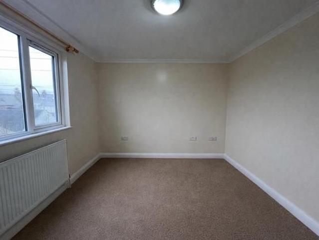 4 bedroom terraced house to rent