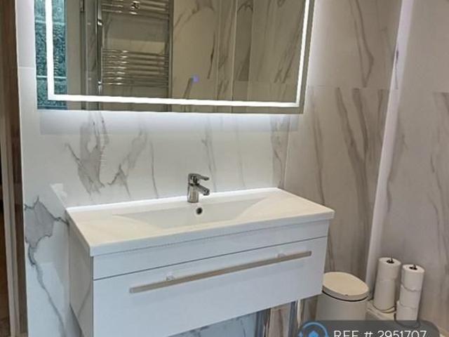 4 bedroom terraced house to rent