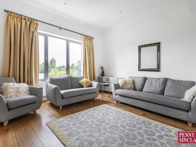 4 bedroom terraced house to rent