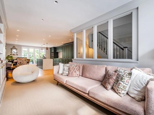 4 bedroom terraced house to rent