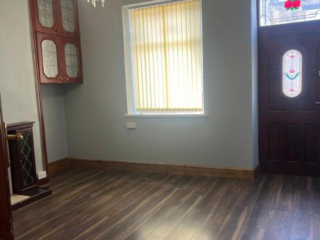 4 bedroom terraced house to rent