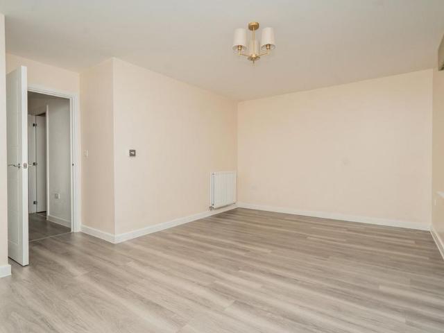 4 bedroom terraced house to rent