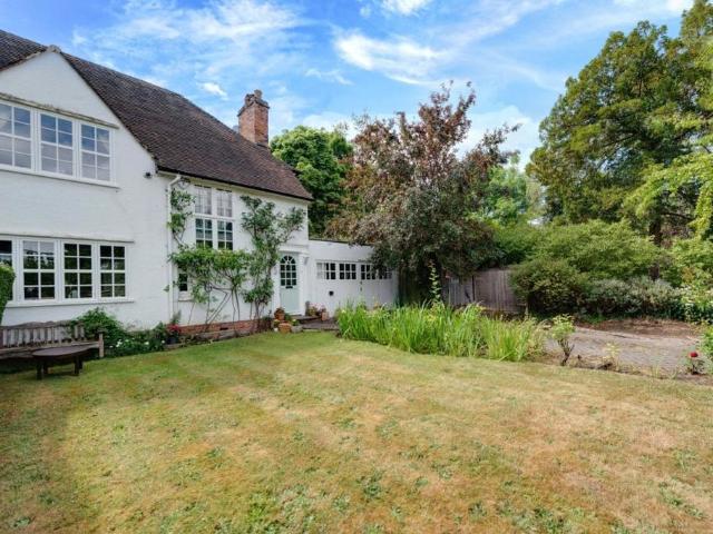4 bedroom terraced house to rent