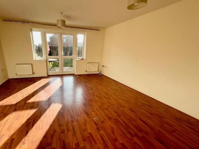 4 bedroom terraced house to rent