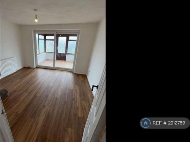 4 bedroom terraced house to rent