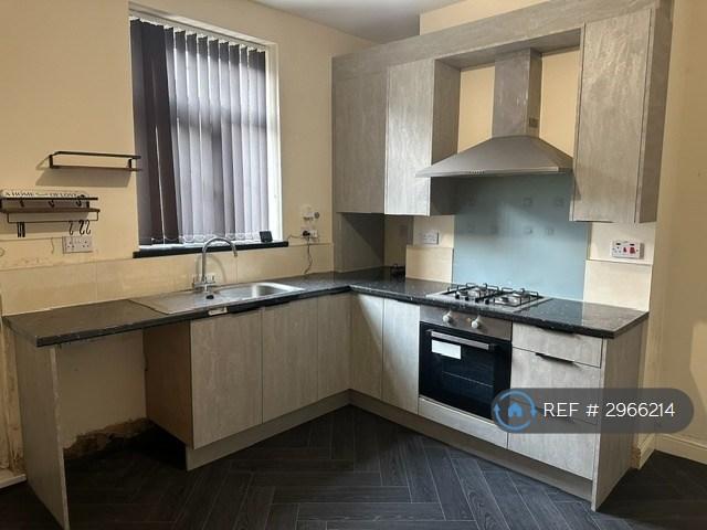 4 bedroom terraced house to rent